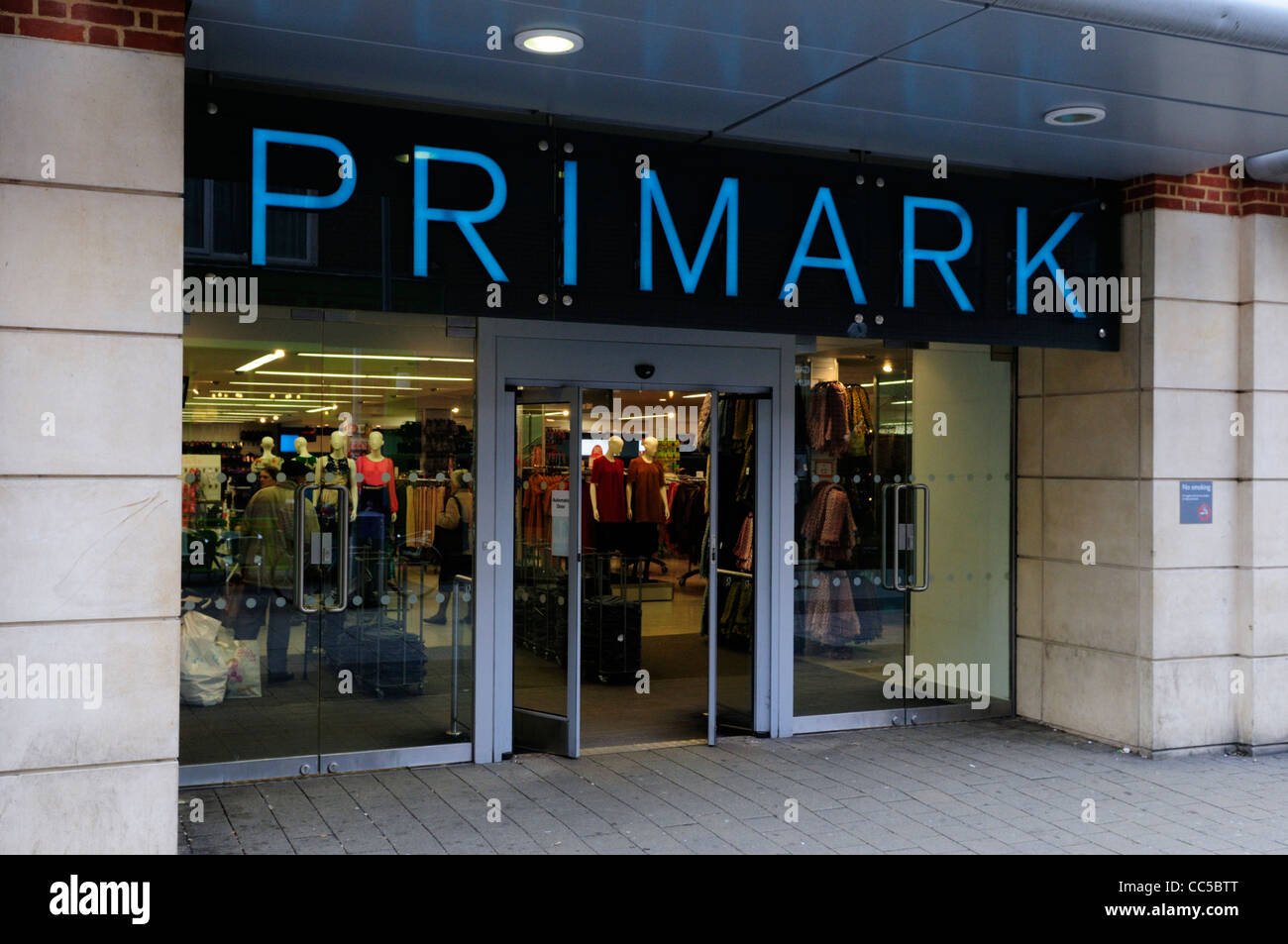 Primark hi-res stock photography and images - Alamy