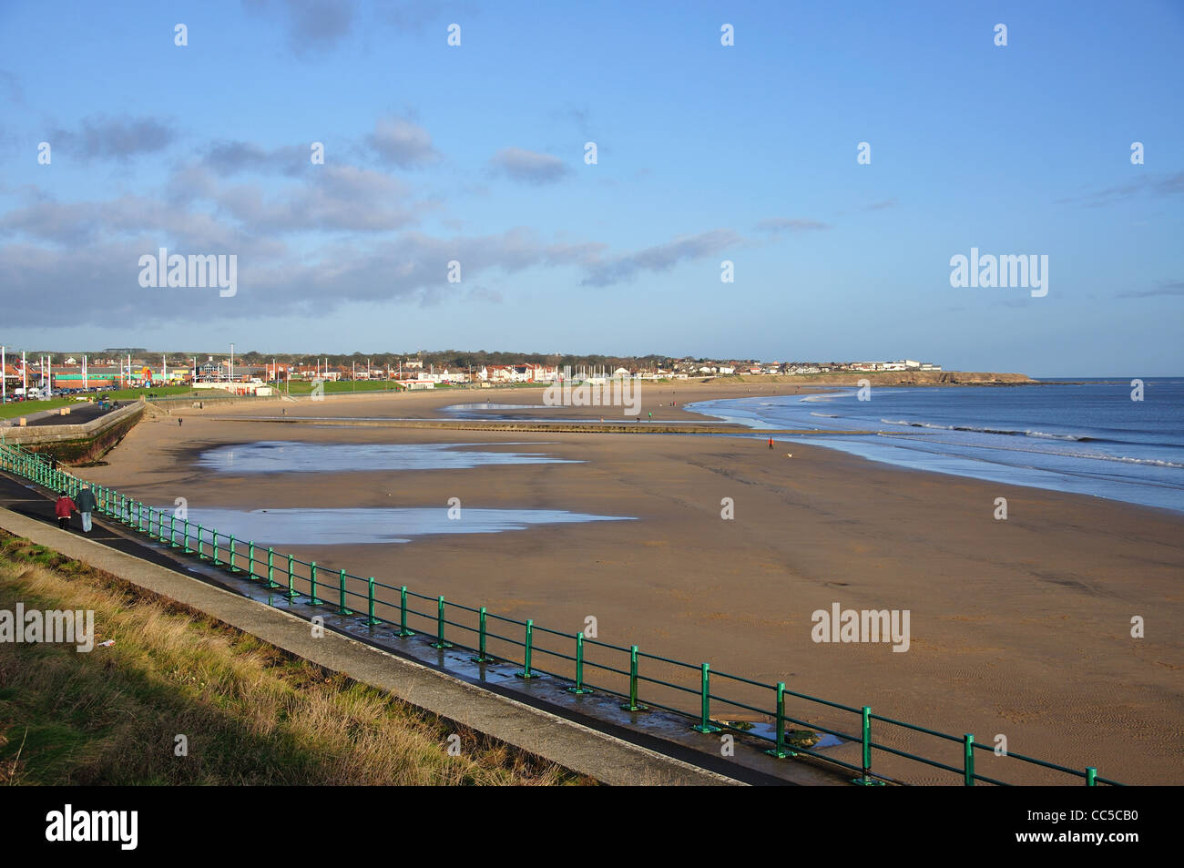 Beach promenade view seaburn sunderland hi-res stock photography and ...