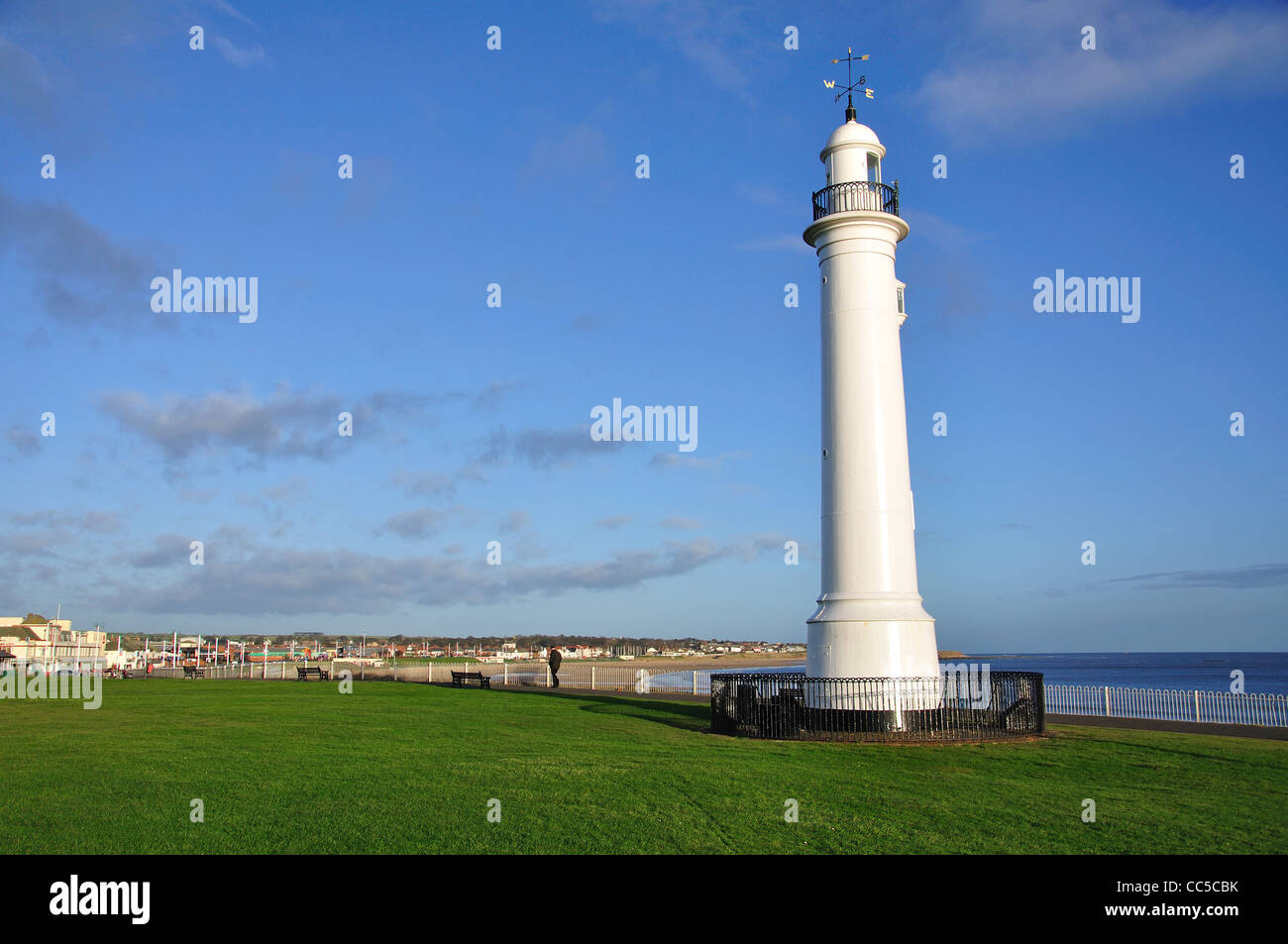 Meik's Cast Iron Lighthouse and promenade, Seaburn, Sunderland, Tyne ...