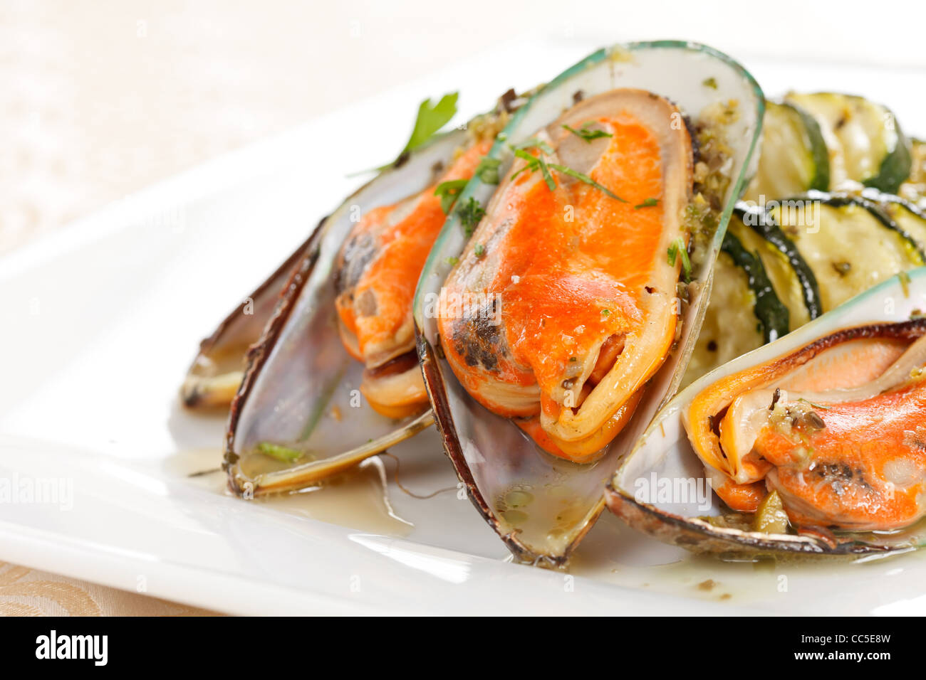 mussels with zucchini Stock Photo - Alamy
