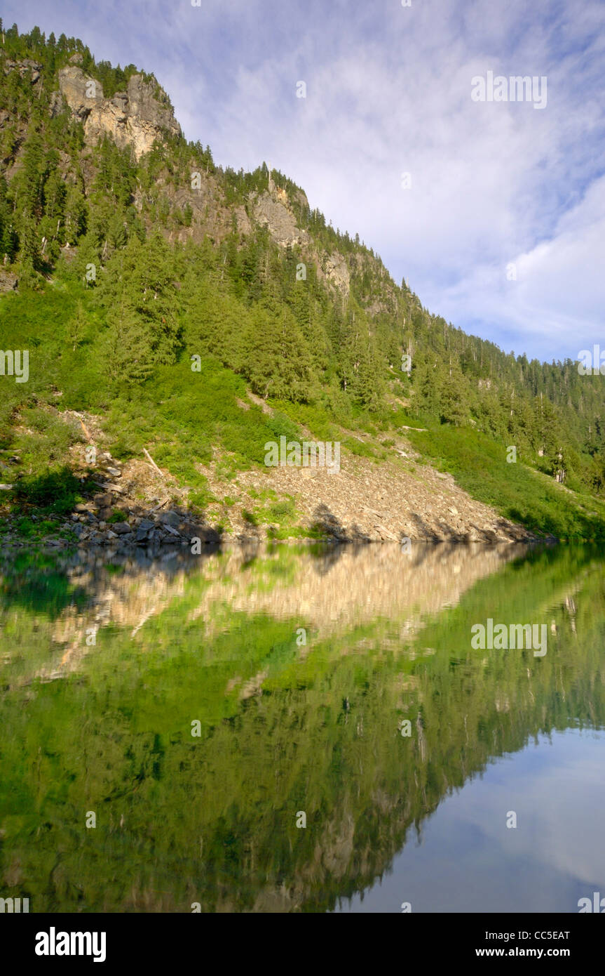 Coal Lake in the Mount Baker-Snoqualmie National Forest, Cascade ...