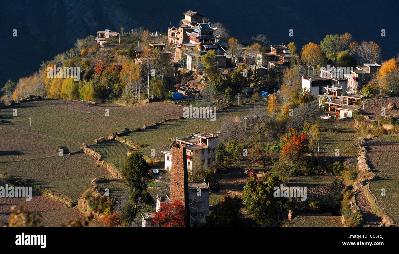 Tibetan gyarong hi-res stock photography and images - Alamy