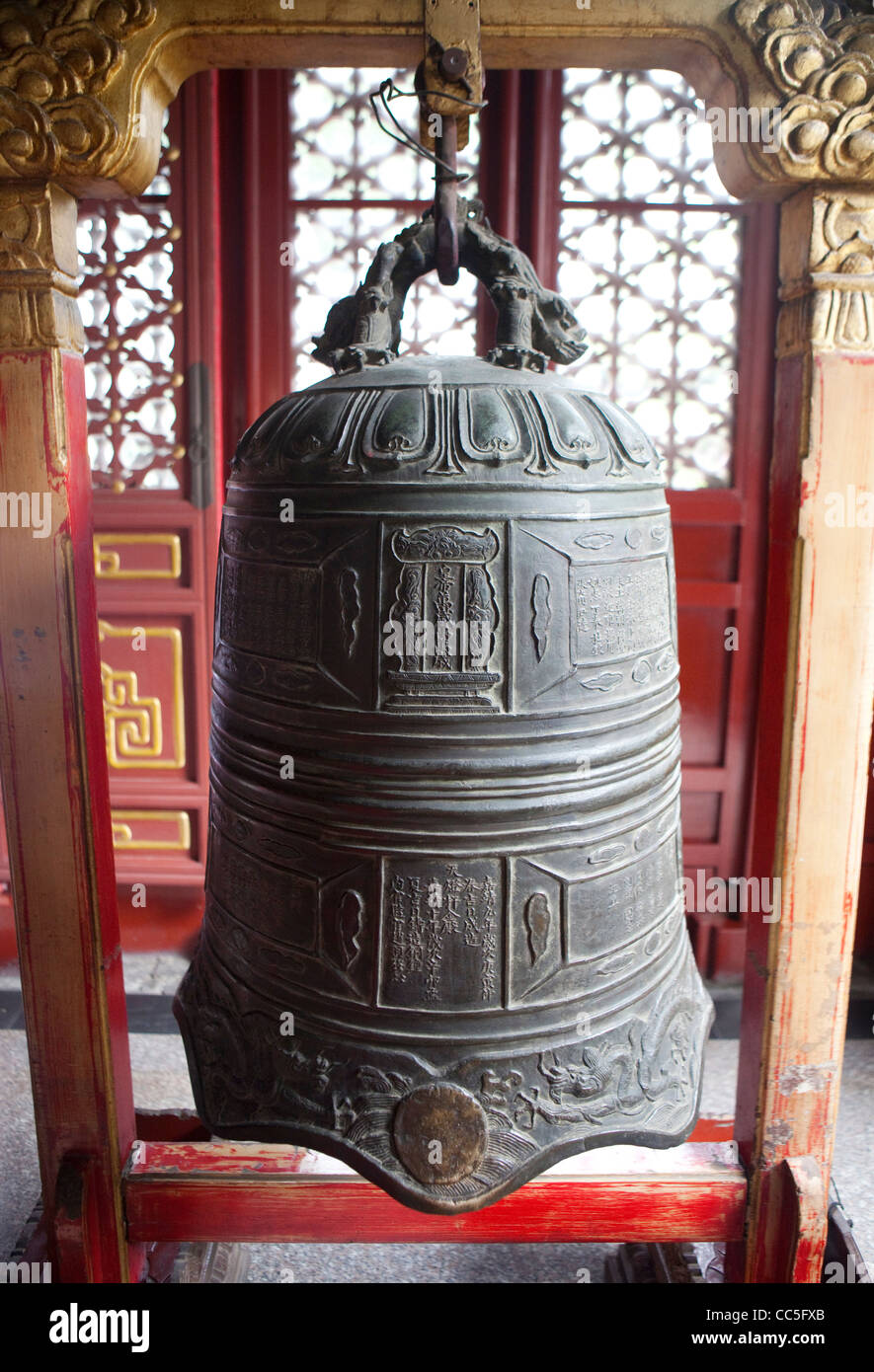 Close up carved bell hi-res stock photography and images - Alamy