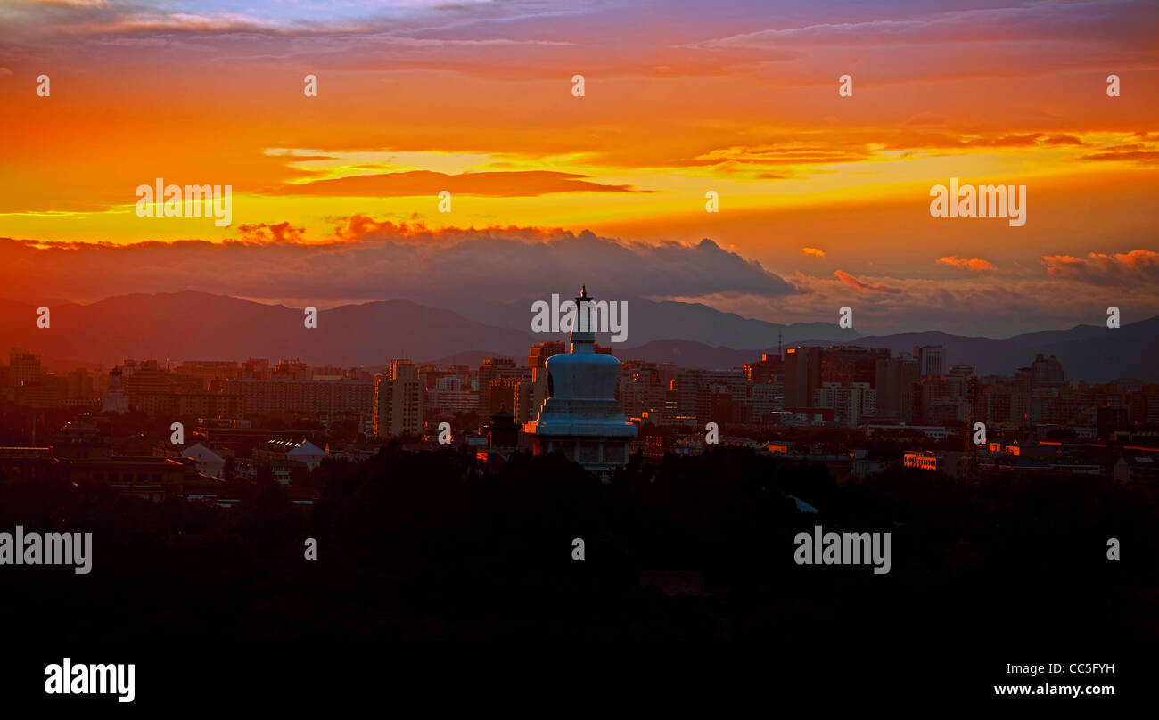 Dramatic sunset in Beijing, China Stock Photo - Alamy