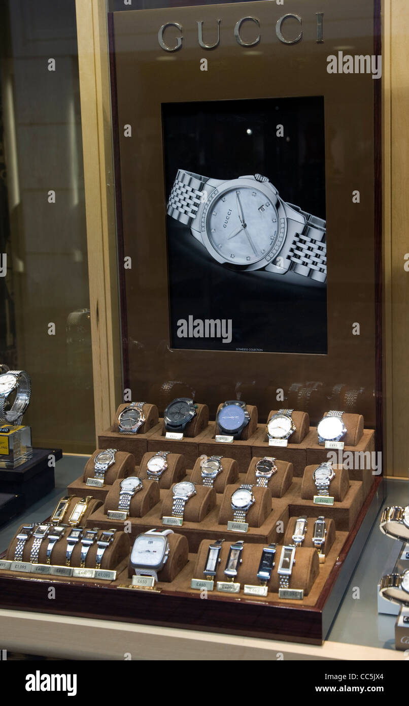 Gucci shop window hi-res stock photography and images - Alamy