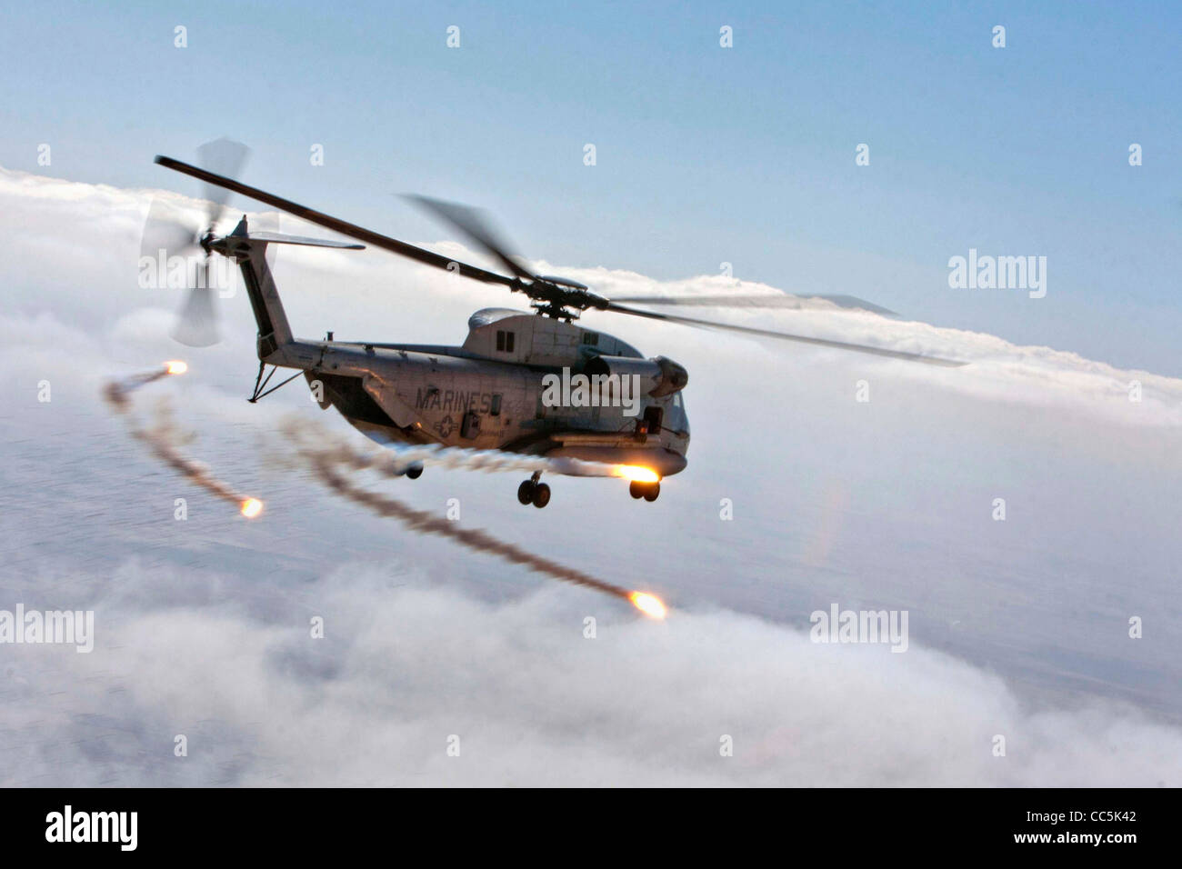 Military helicopter missiles hi-res stock photography and images - Alamy