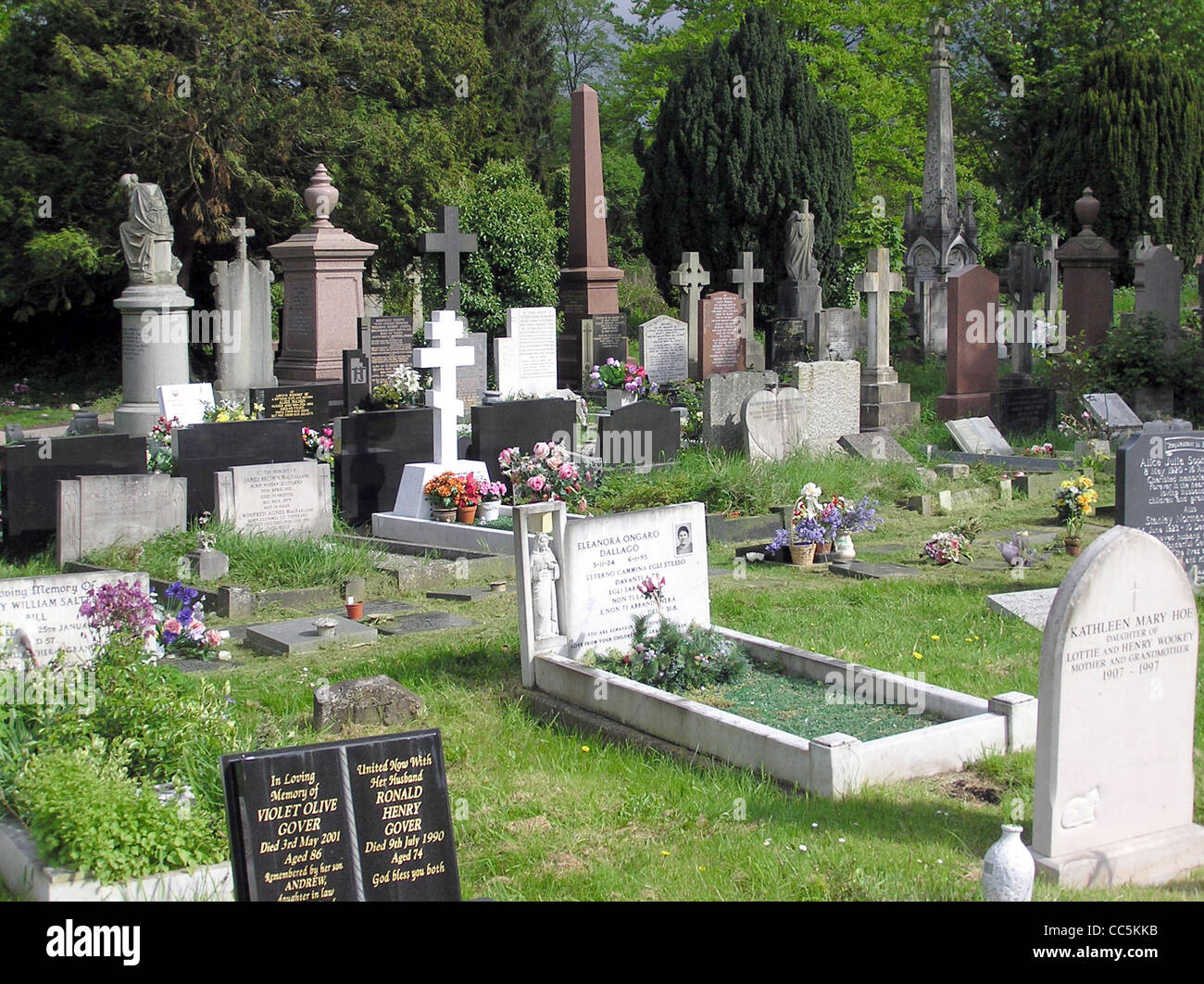 England cemetery england cemetery hi-res stock photography and images ...