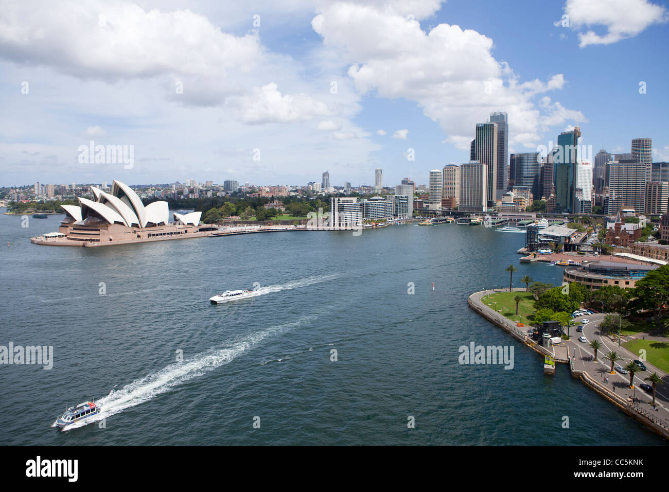 View of Sydney Opera House and Sydney Harbour from the Sydney Harbour ...