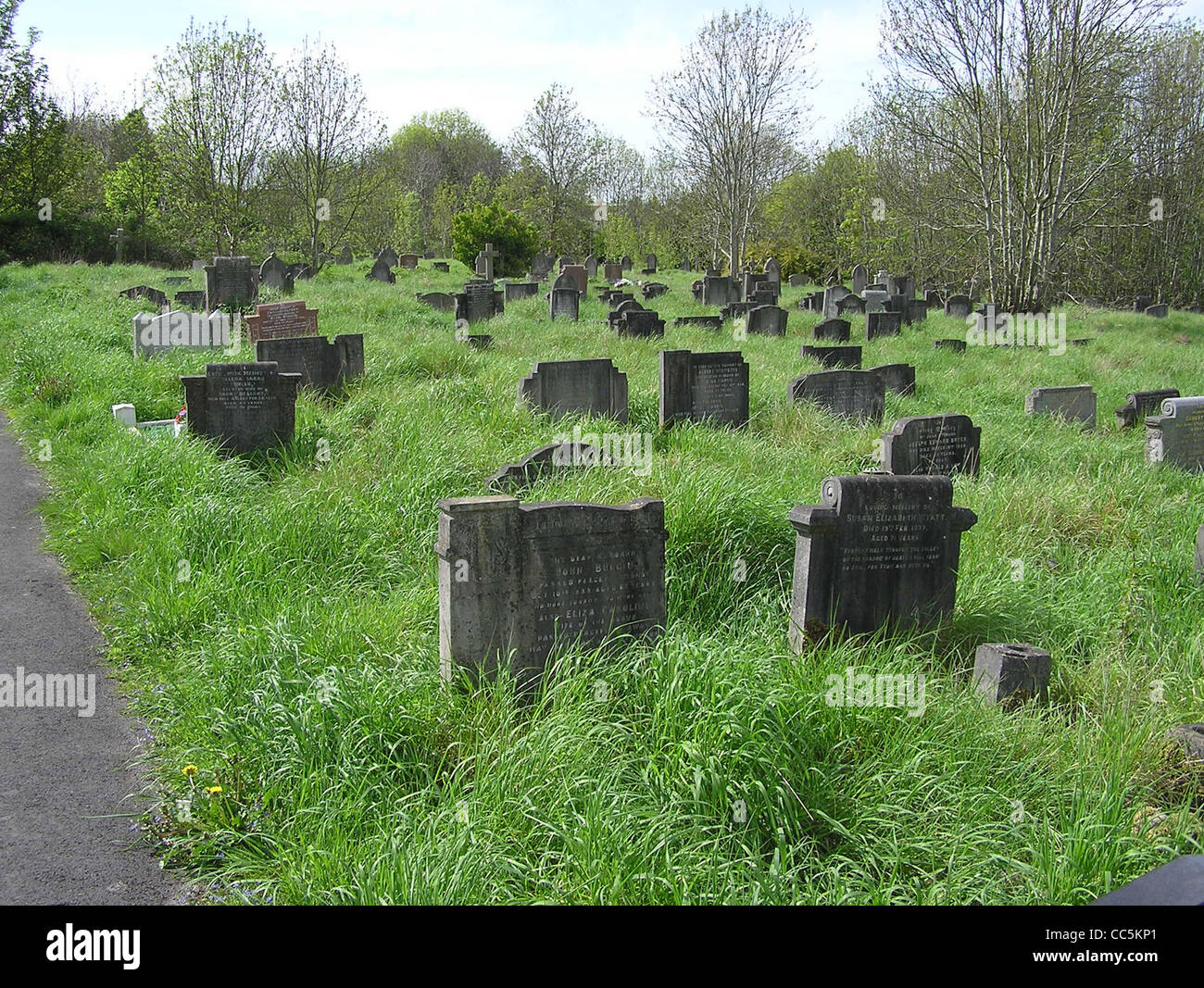 Victorian tombstones hi-res stock photography and images - Alamy