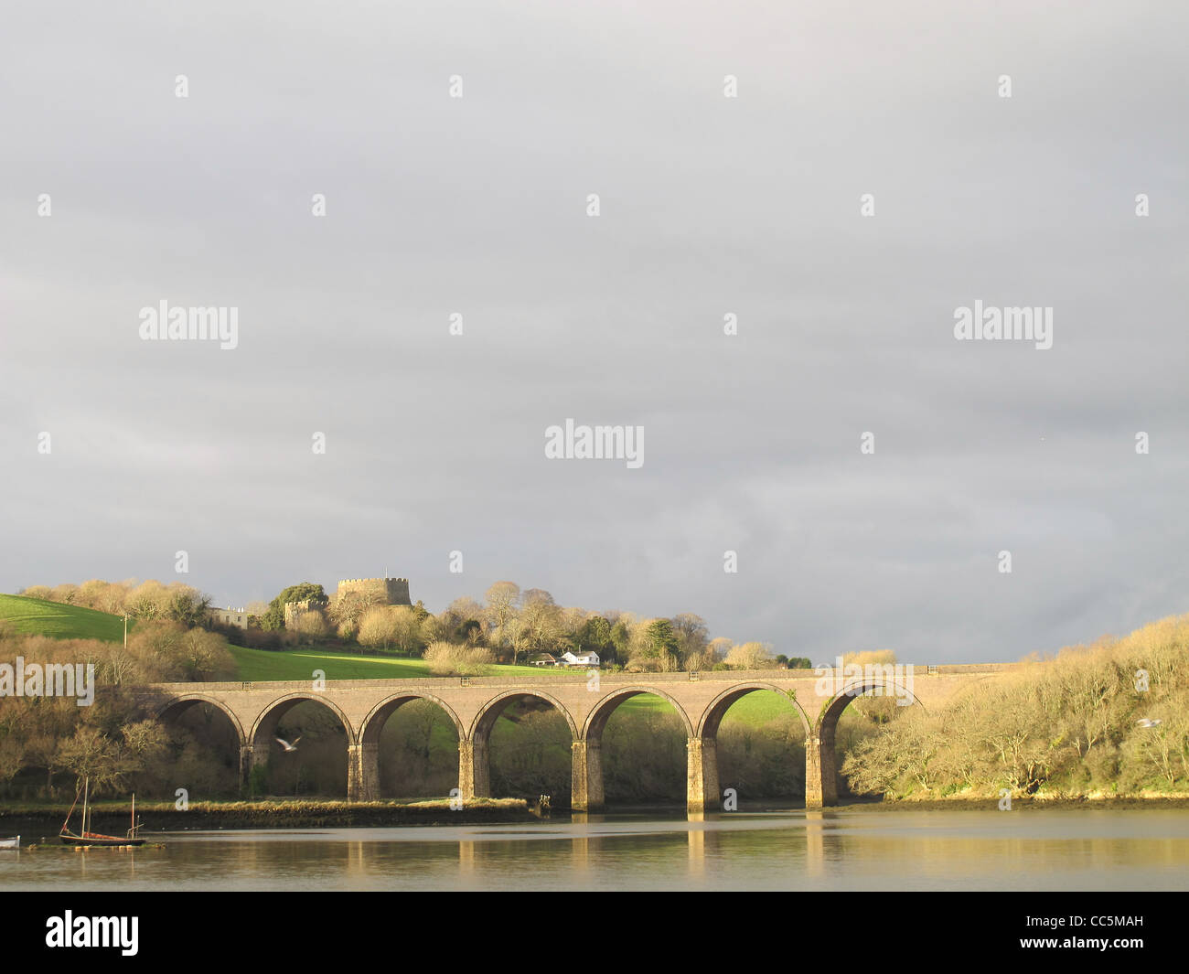 UK CORNWALL TREMATON CASTLE Lynher River winter Stock Photo - Alamy