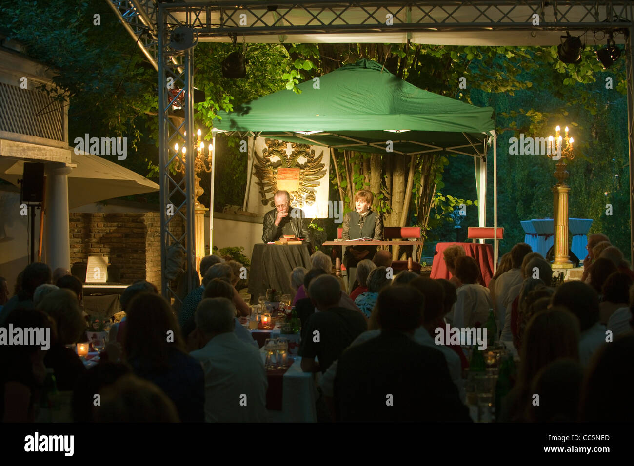 Österreich, Wien 16, Grinzing, Theater zum Himmel im Hörbiger Haus ...