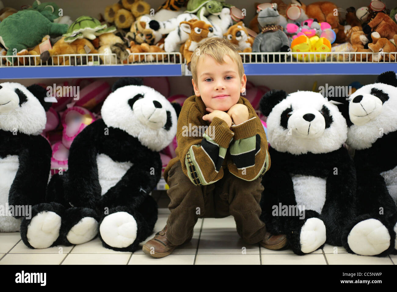 Boys toys shop hi-res stock photography and images - Alamy