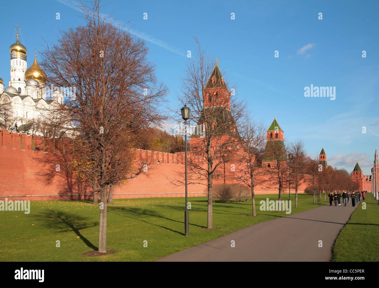 at Kremlin wall in Moscow Stock Photo - Alamy