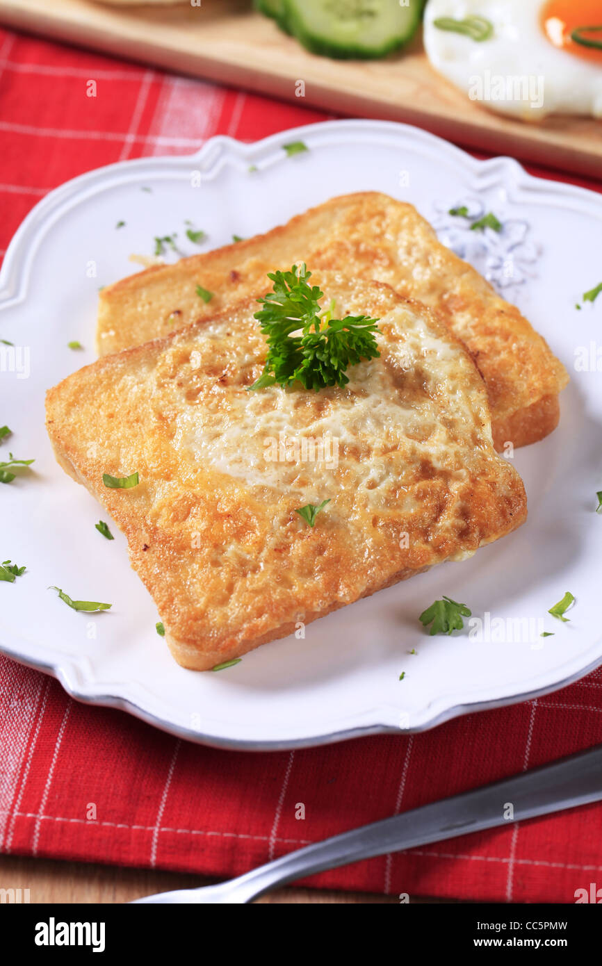 Toast and egg breakfast hi-res stock photography and images - Alamy