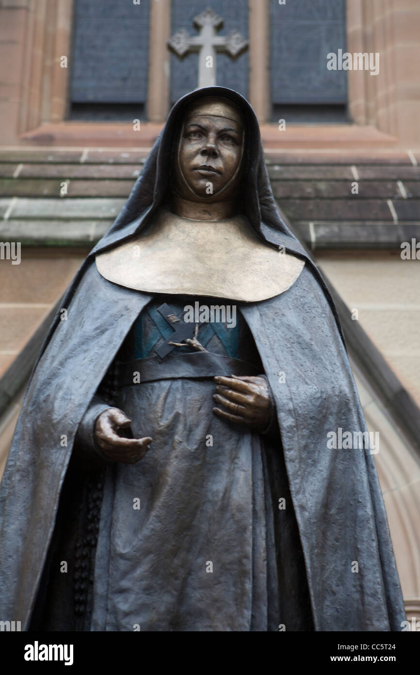 Nun Statue outside St Mary's cathedral in Sydney Stock Photo - Alamy