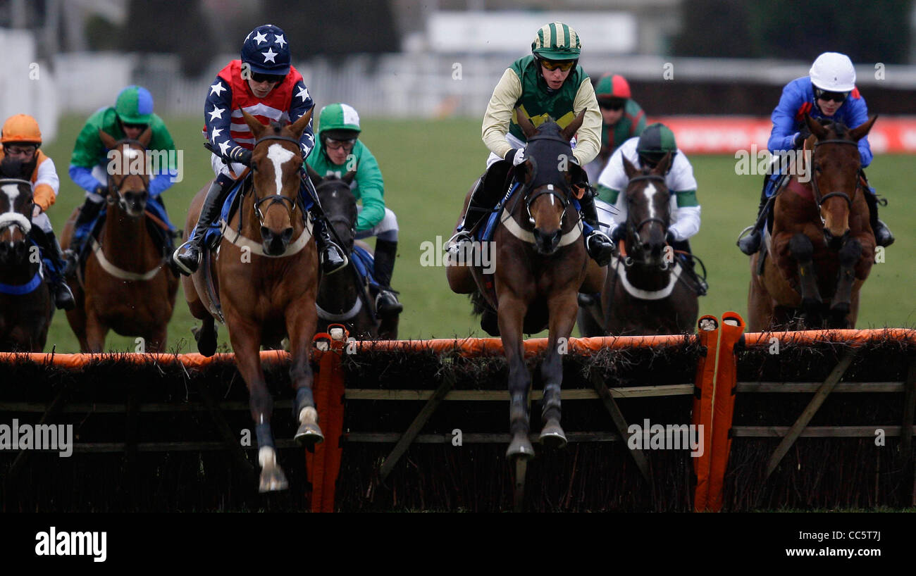 Hunt jumping hi-res stock photography and images - Alamy