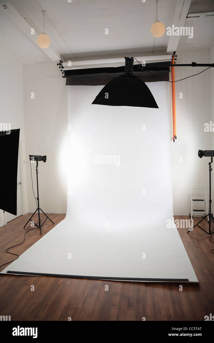 Photographic studio hi-res stock photography and images - Alamy