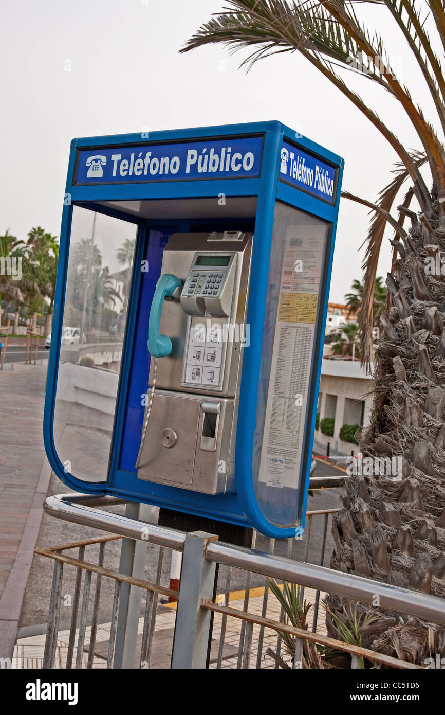 Public telephone spain hi-res stock photography and images - Alamy
