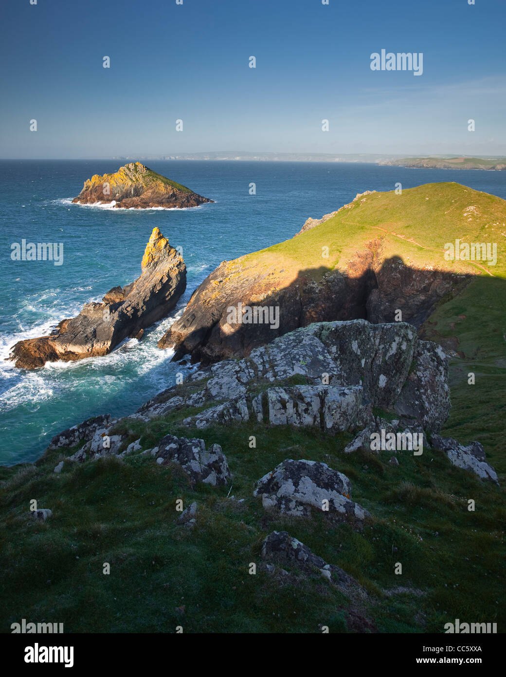 Rumps pentire head cornwall uk hi-res stock photography and images - Alamy