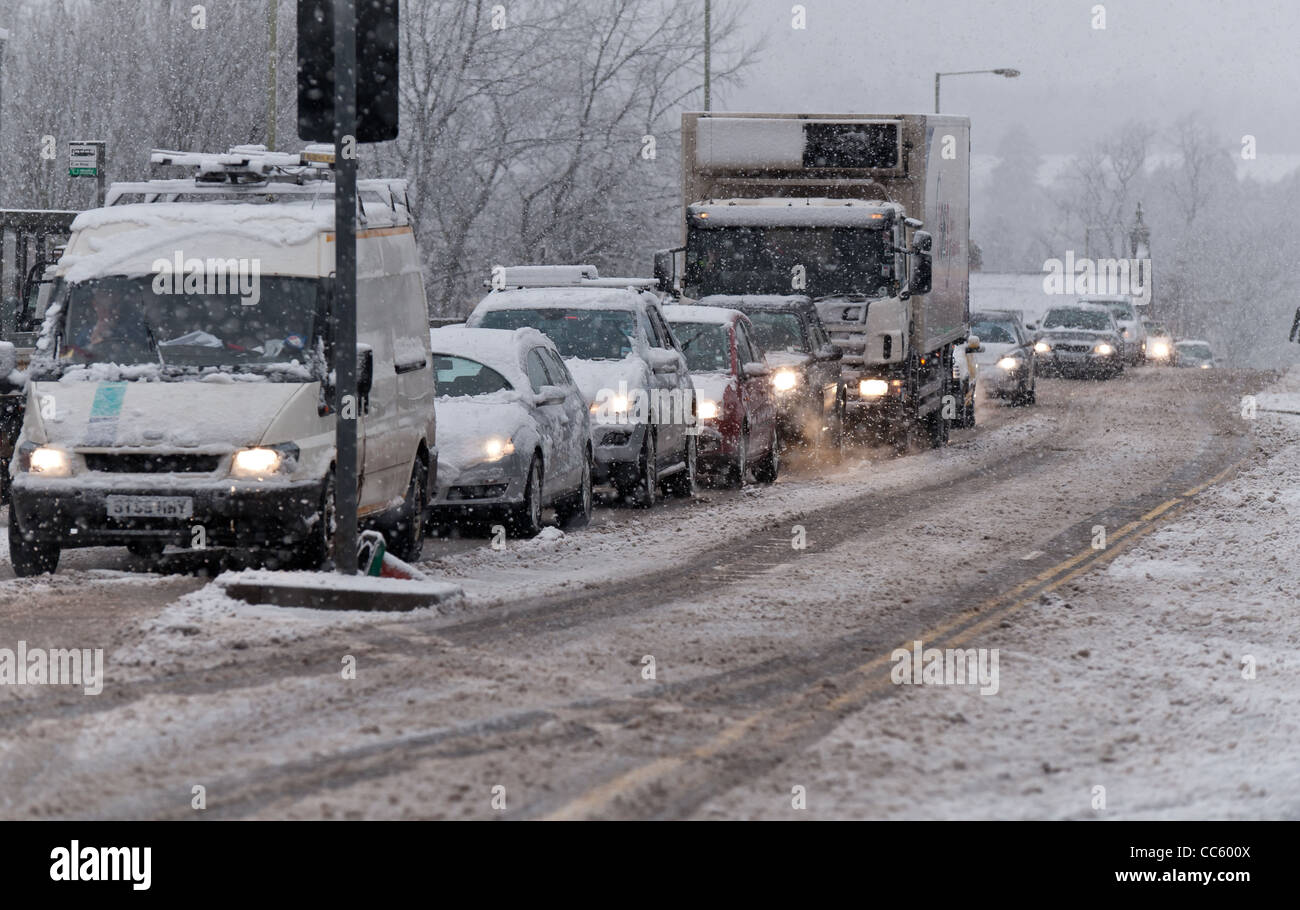 More snow falls on Perth town centre, Drivers trying to get to work had ...