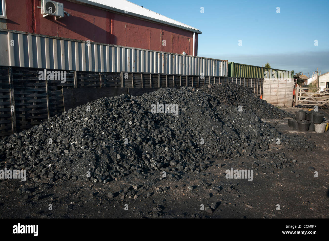 Pile of coal hi-res stock photography and images - Alamy