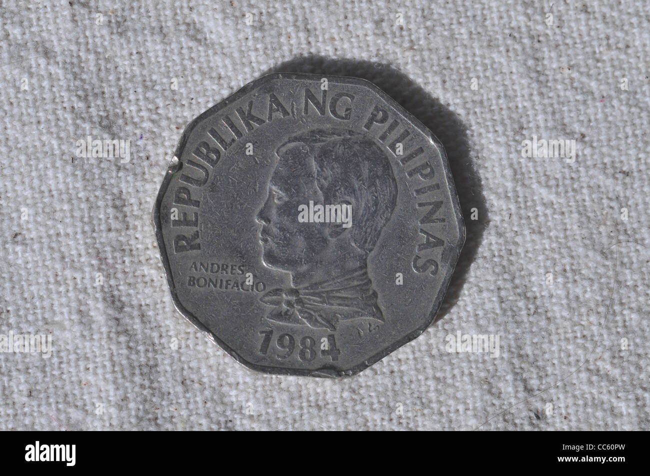 Filipino two piso coin Stock Photo - Alamy