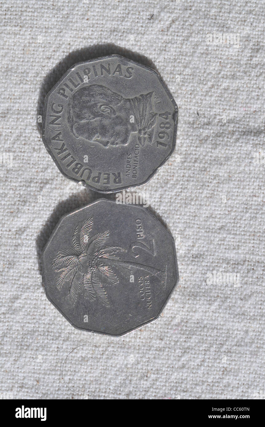 Filipino two piso coin Stock Photo - Alamy
