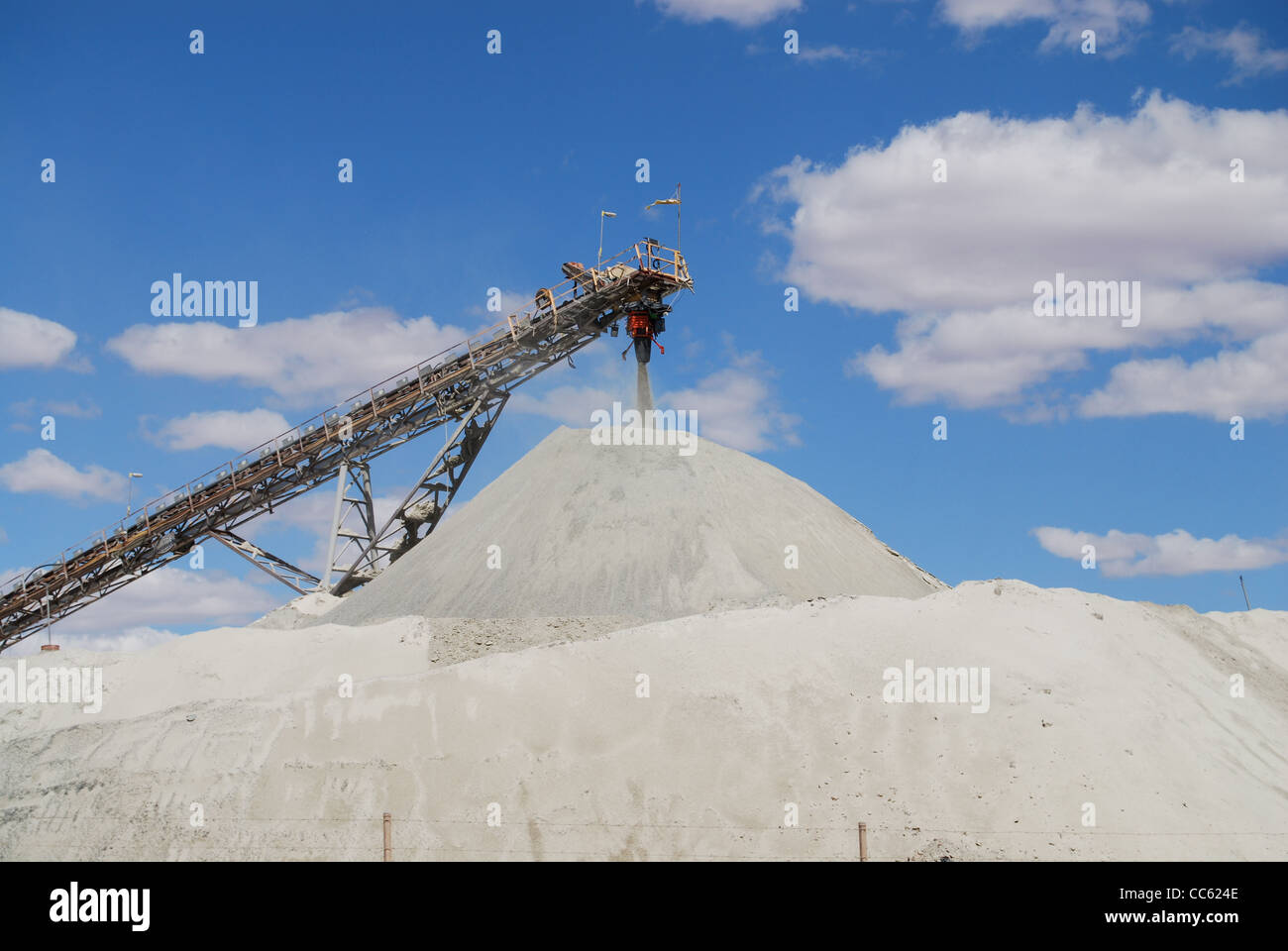 Gold ore processing hi-res stock photography and images - Alamy