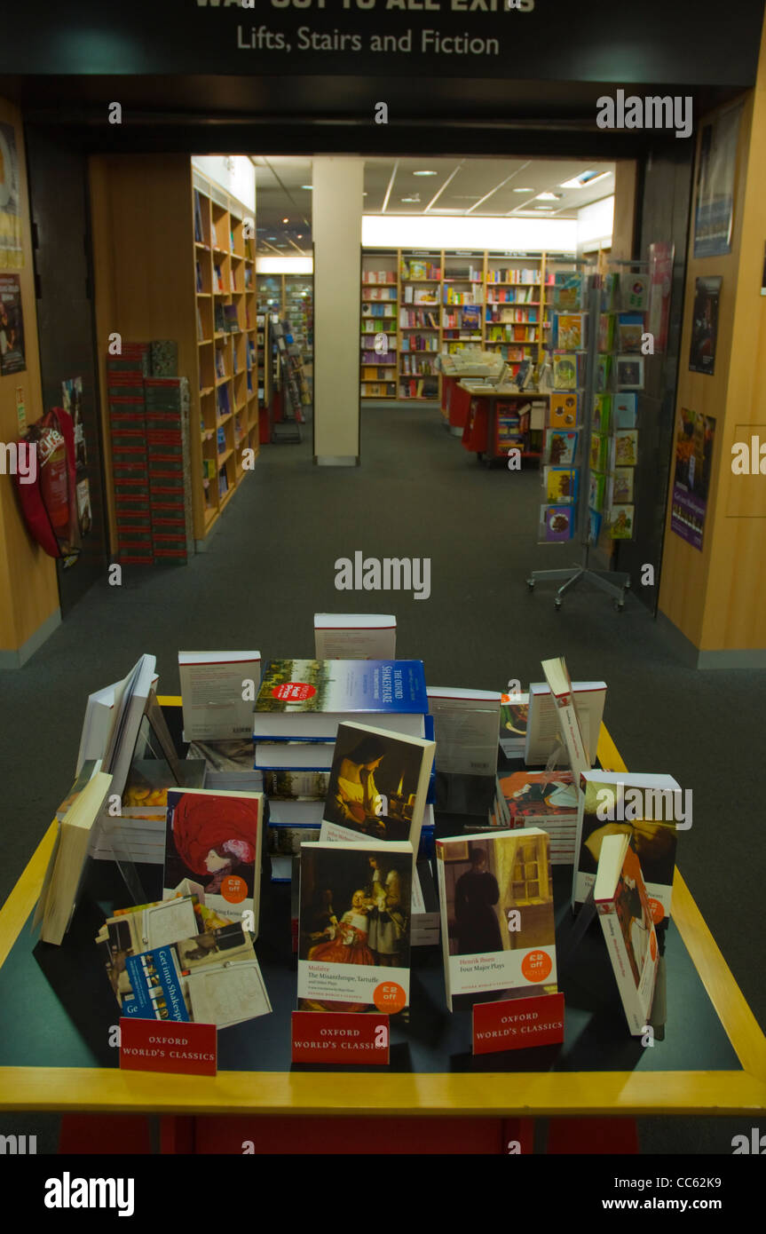 Foyles bookstore interior charing cross hi-res stock photography and ...