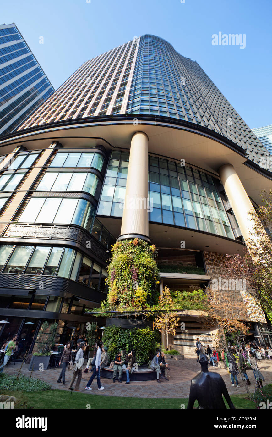 Japan, Tokyo, Marunouchi, Marunouchi Nakadori Street, Brick Square ...