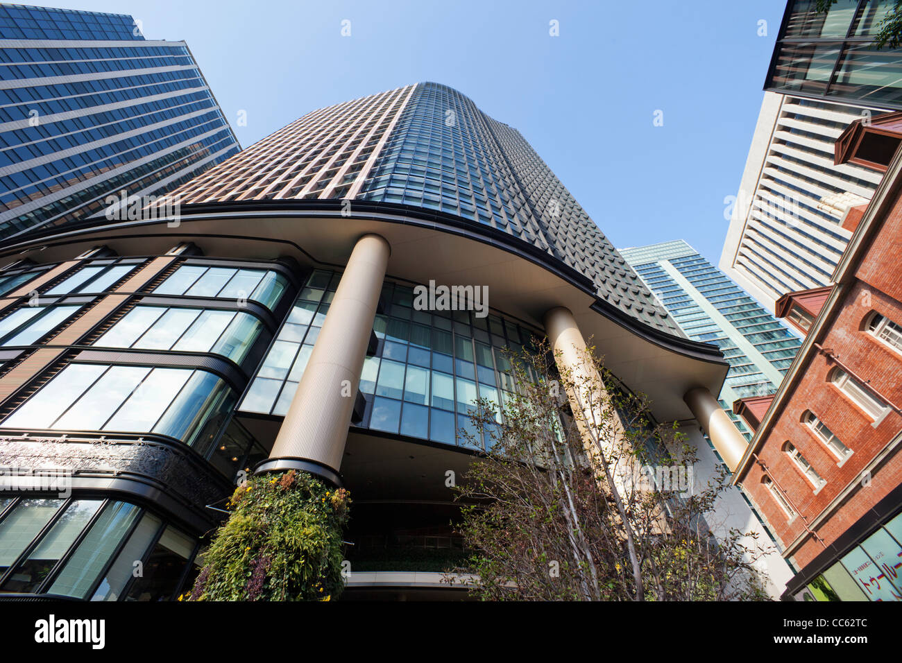 Japan, Tokyo, Marunouchi, Marunouchi Nakadori Street, Brick Square ...