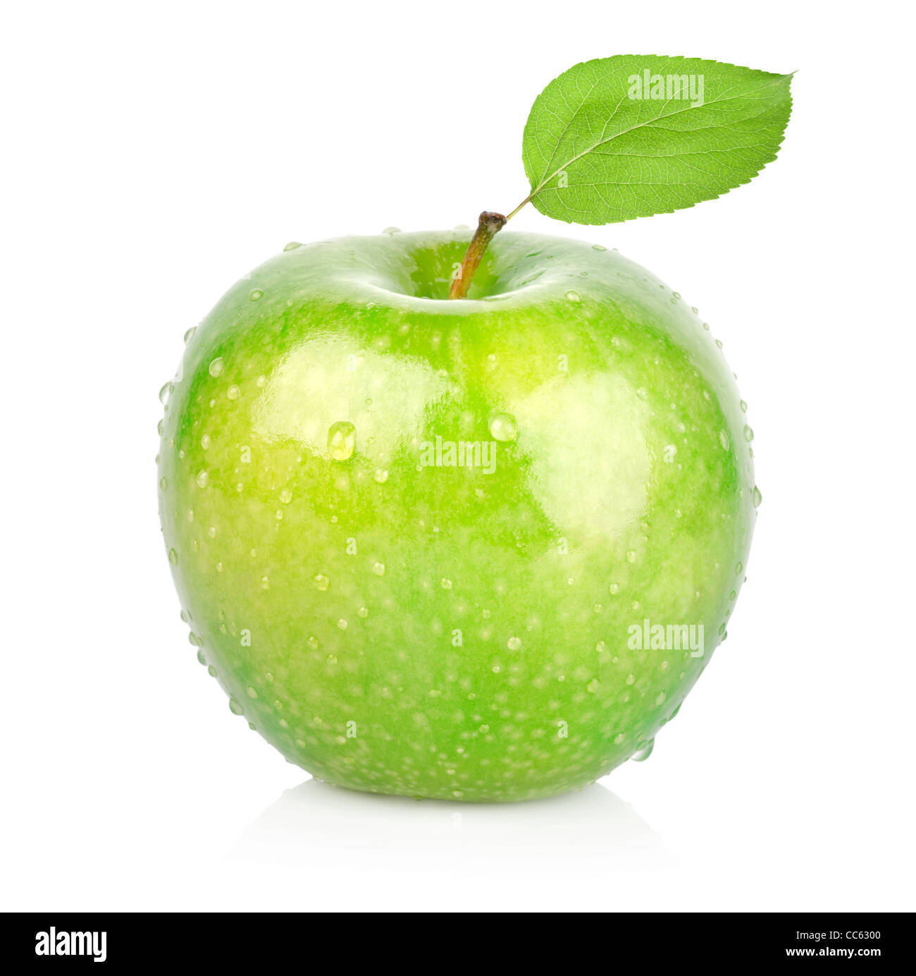 Green apple isolated on a white background Stock Photo - Alamy