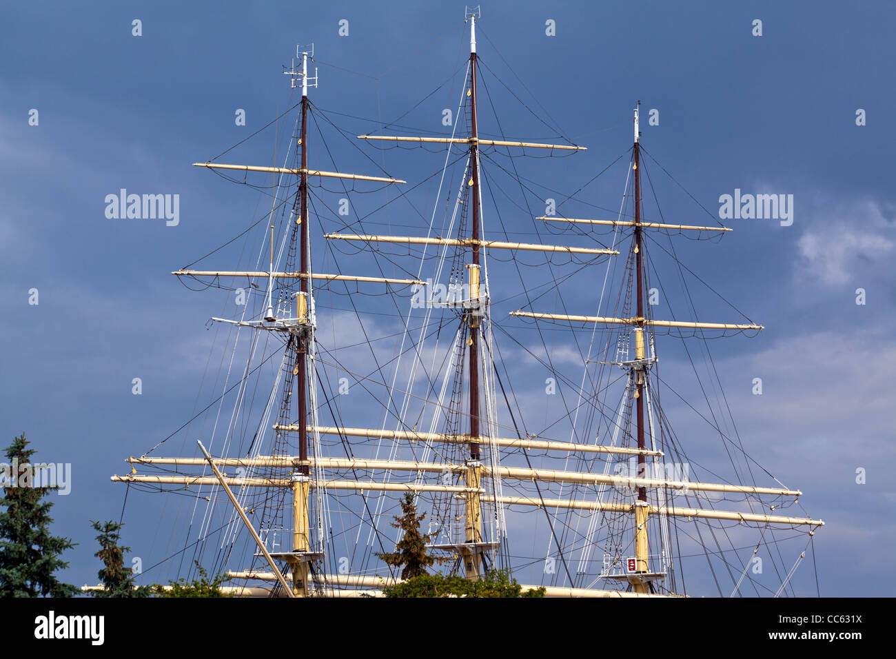 Rigging of big sailing ship Stock Photo - Alamy