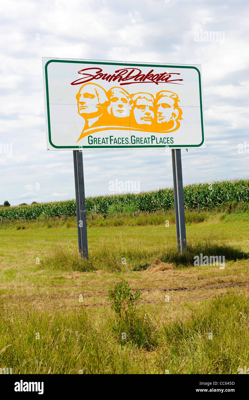 South Dakota welcome sign on I interstate 90 Stock Photo - Alamy