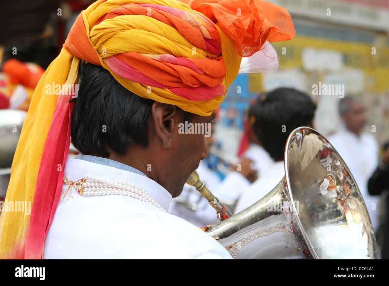 Indian musician wearing colourful turban Stock Photo - Alamy