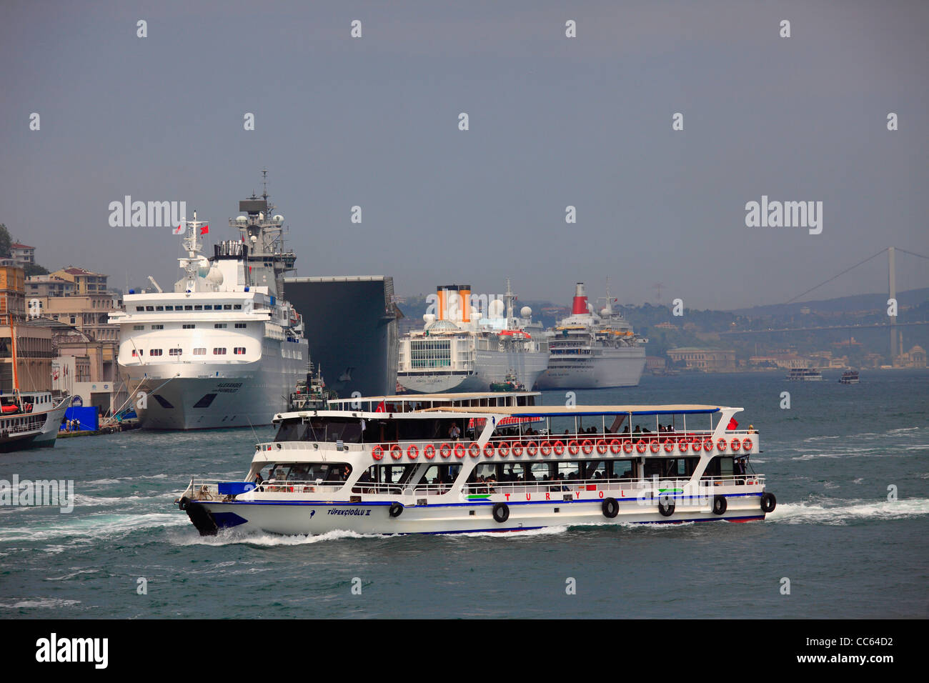 Turkey, Istanbul, Bosphorus, harbour, ships Stock Photo - Alamy