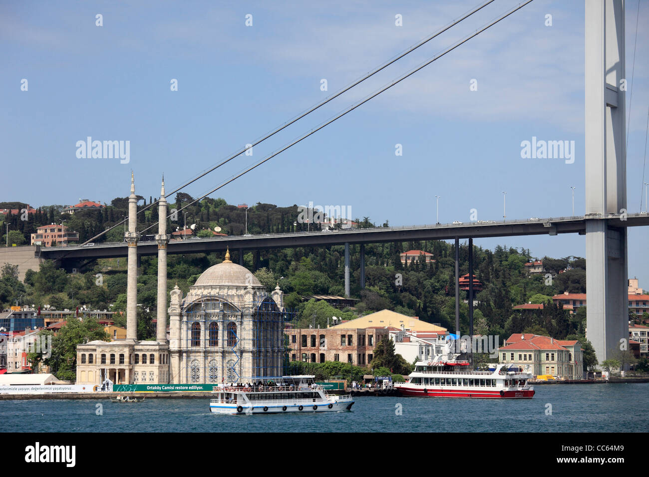 Istanbul bridge mosque hi-res stock photography and images - Alamy