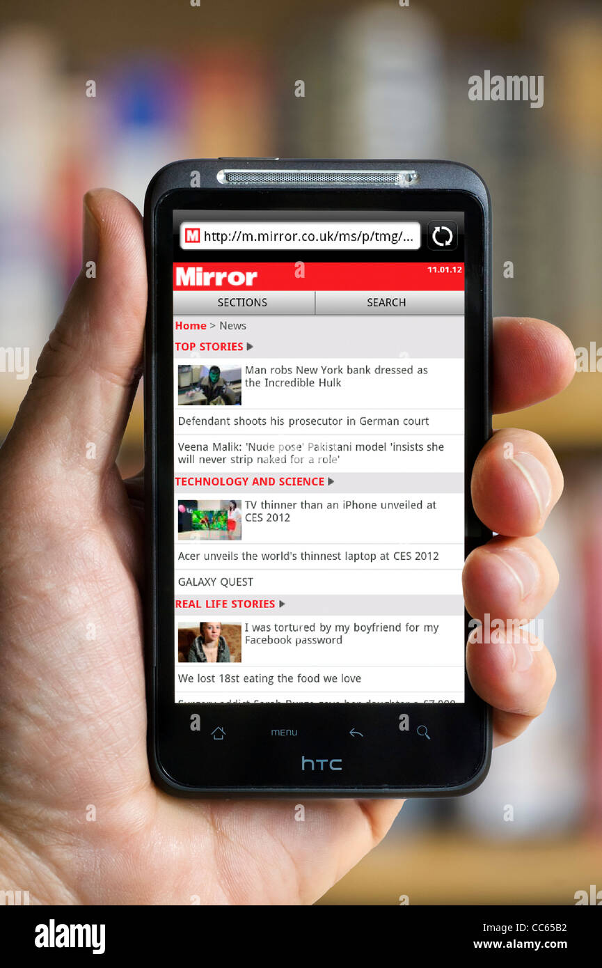 Daily mirror newspaper hi-res stock photography and images - Alamy