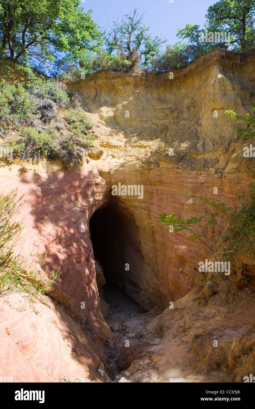 Le Colorado Provençal, Rustrel, Provence, France, Colorado, Provencal ...