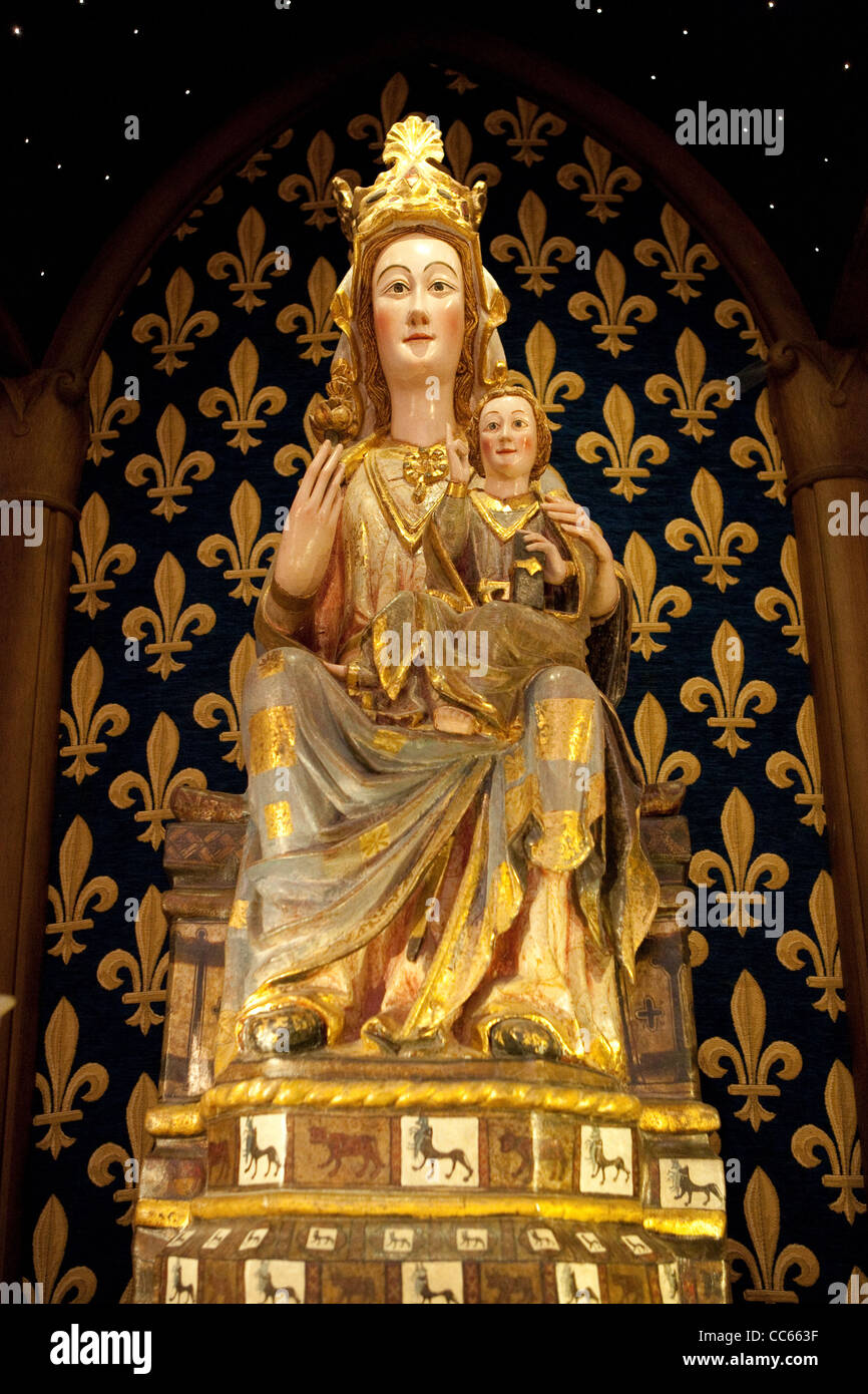 Renaissance altarpiece to The Virgin Mary, Santa Maria de San Salvador ...