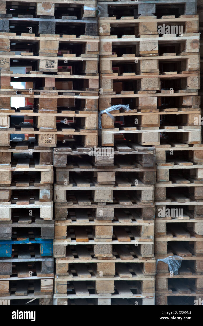 Stappel pallets hi-res stock photography and images - Alamy