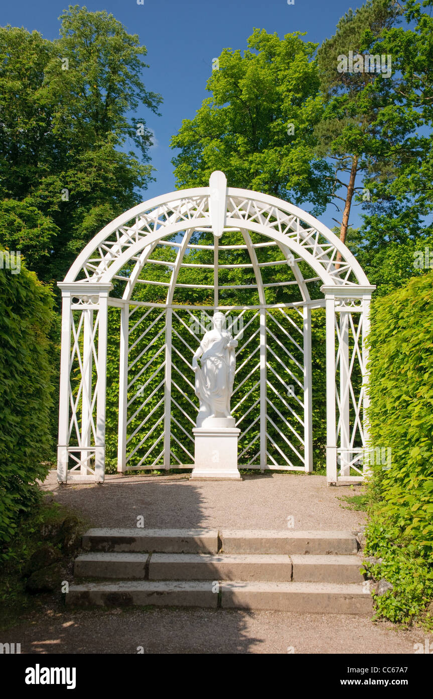An alcove garden hi-res stock photography and images - Alamy