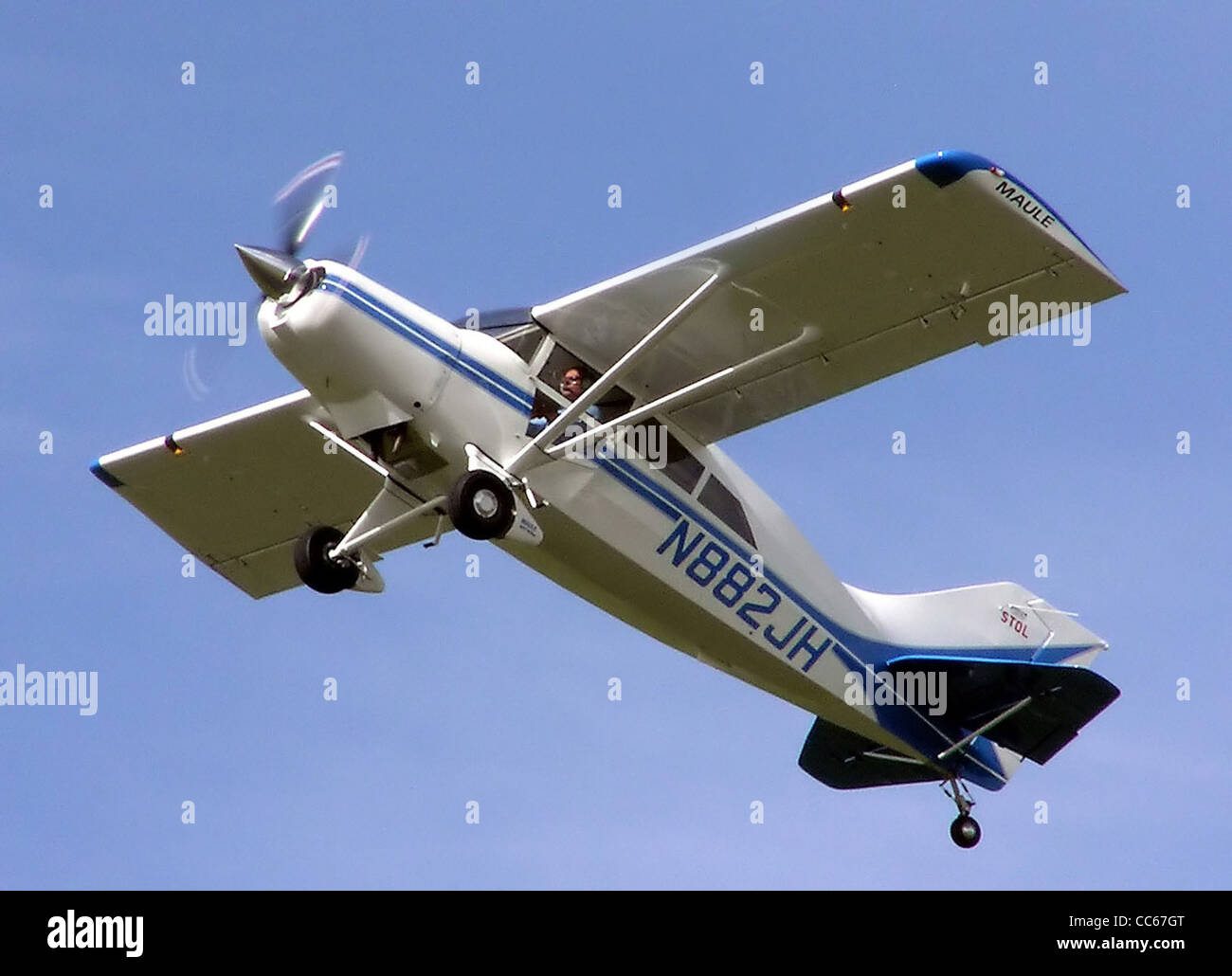 Maule M7-235B light aircraft (US registration N882JH) takes off at ...
