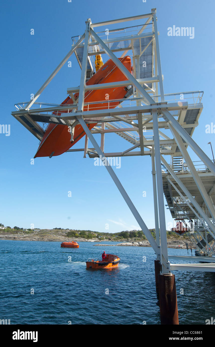Water rescue boat hi-res stock photography and images - Alamy