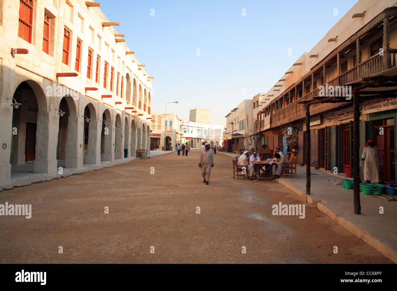 People walking through the streets in a Doha Souk (souq Stock Photo - Alamy