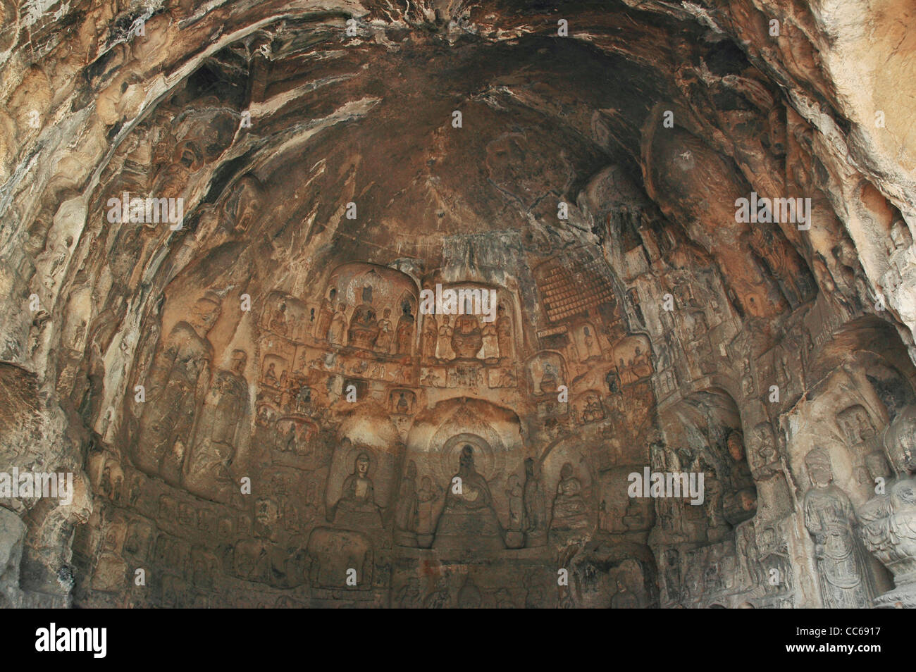 Longmen Grottoes, Luoyang, Henan , China Stock Photo - Alamy