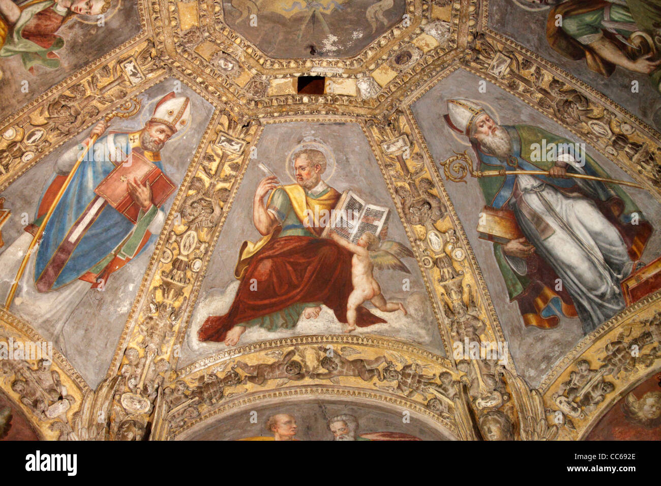 Mosaics in the Saint Aquilino's chapel at Saint Lawrence Basilica ...