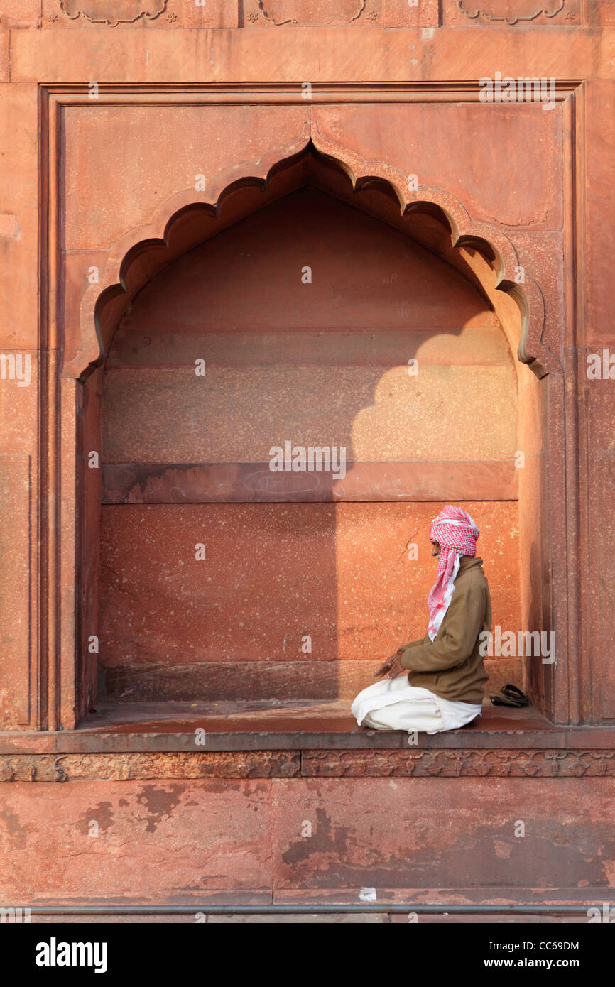 Muslim prayer outside hi-res stock photography and images - Alamy