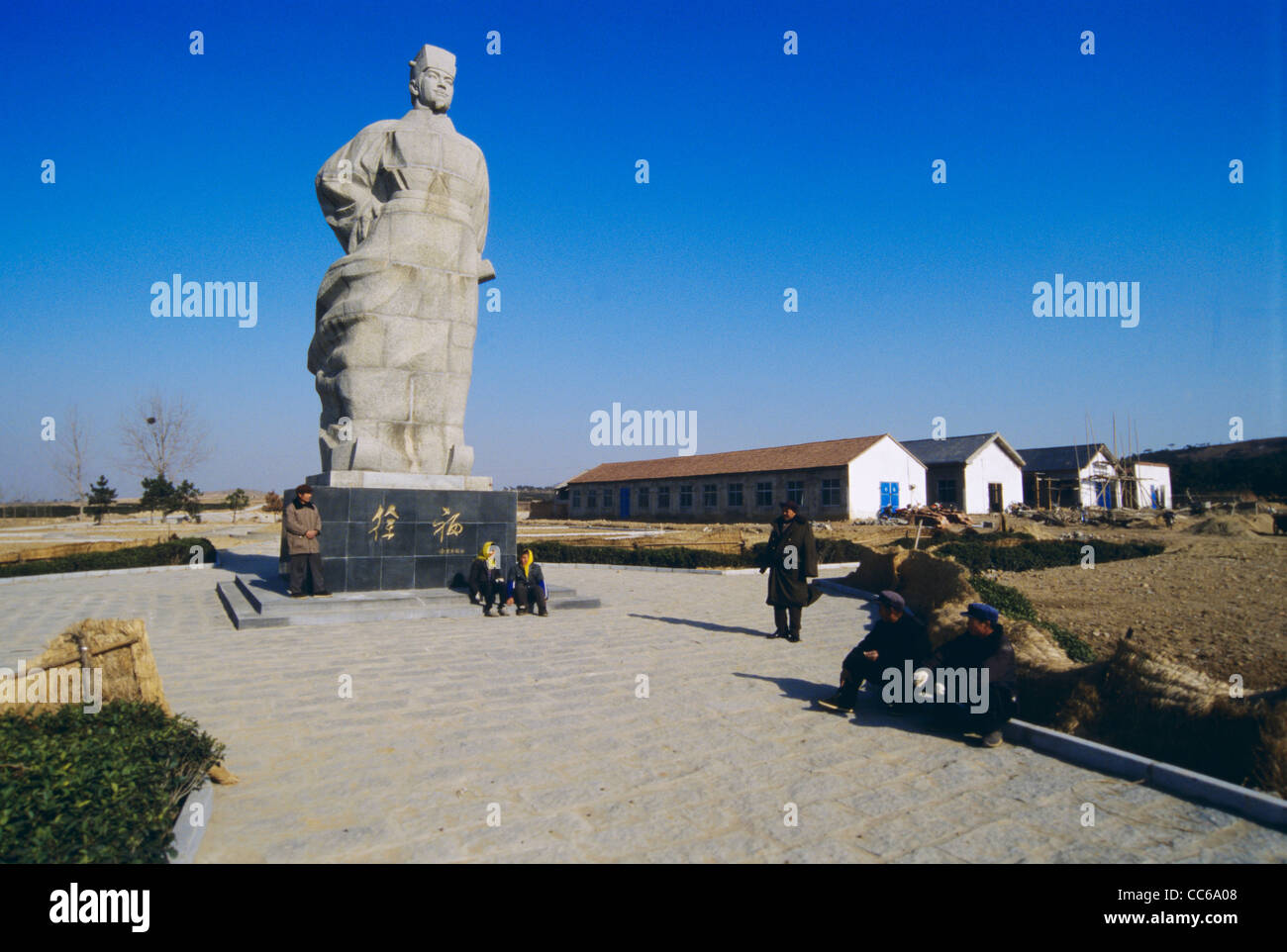 Xu fu statue hi-res stock photography and images - Alamy
