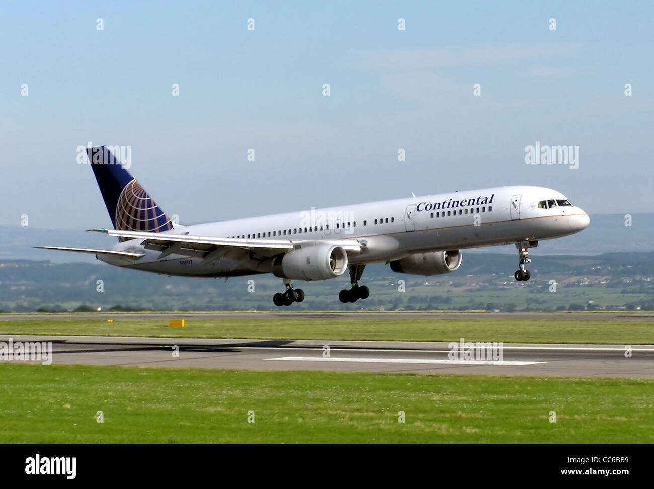 Continental Airlines Boeing 757-200 (US registration N19117, built 1996 ...